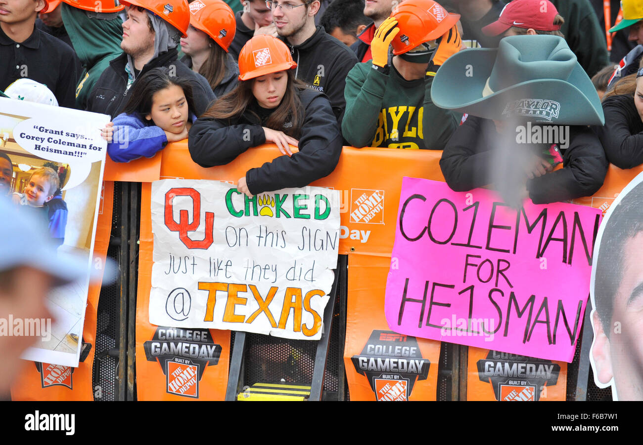 Waco, Texas, USA. 14th Nov, 2015. Baylor fans show their support during ...