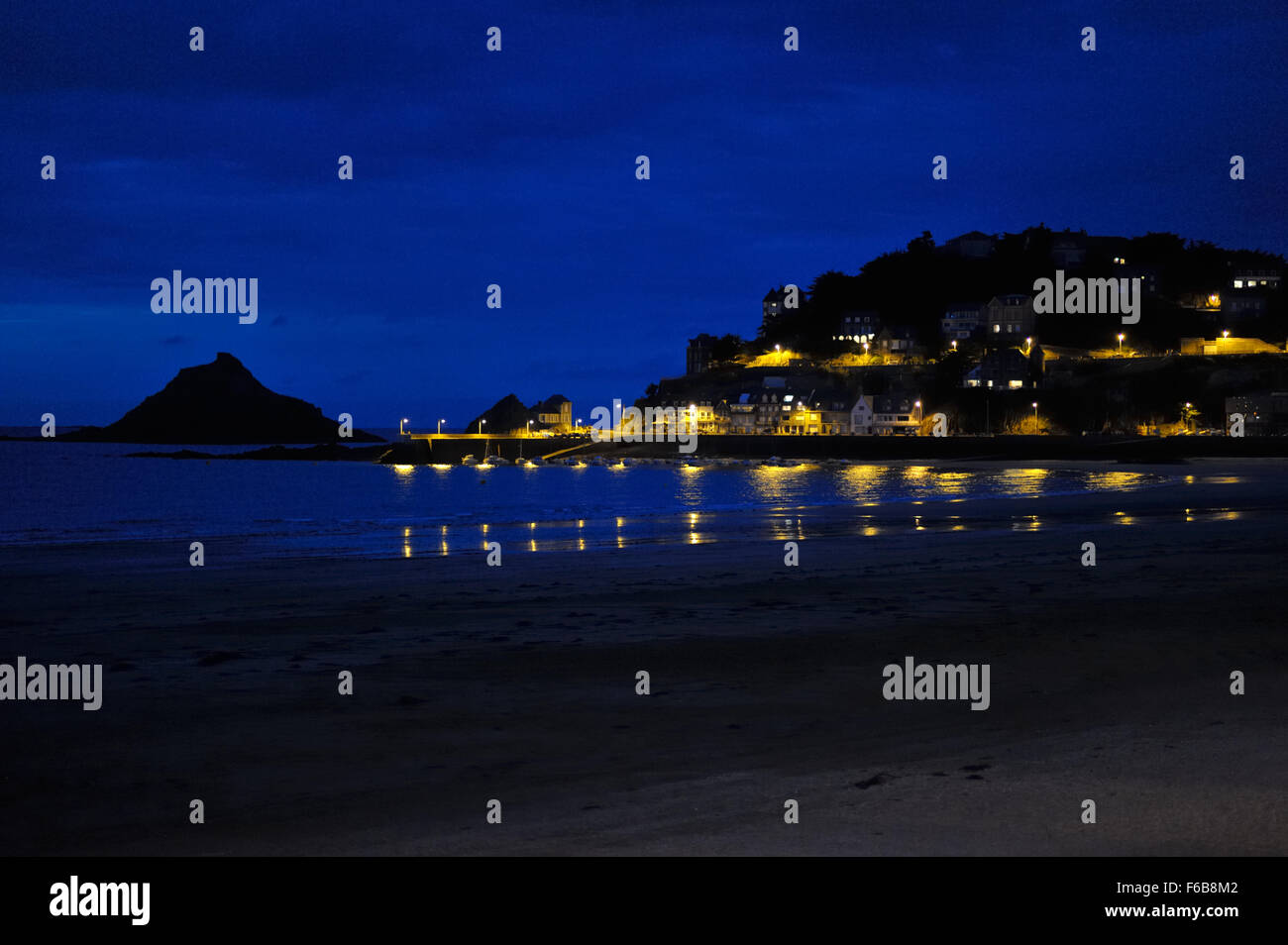 The main beach of Pléneuf-Val-André, France FR Stock Photo - Alamy