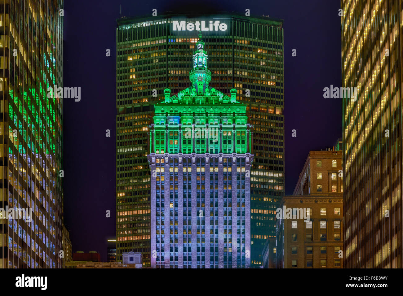 New York City - November 8, 2015: The Helmsley Building in New York, NY ...