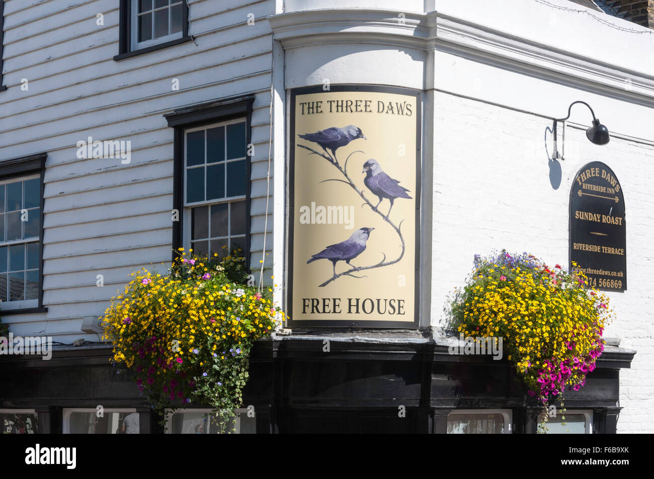 Three daws gravesend hi-res stock photography and images - Alamy