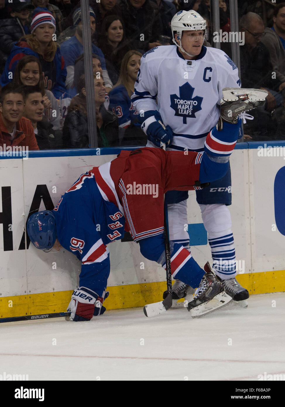 New York, NY, USA. 15th Nov, 2015. New York Rangers right wing JESPER ...