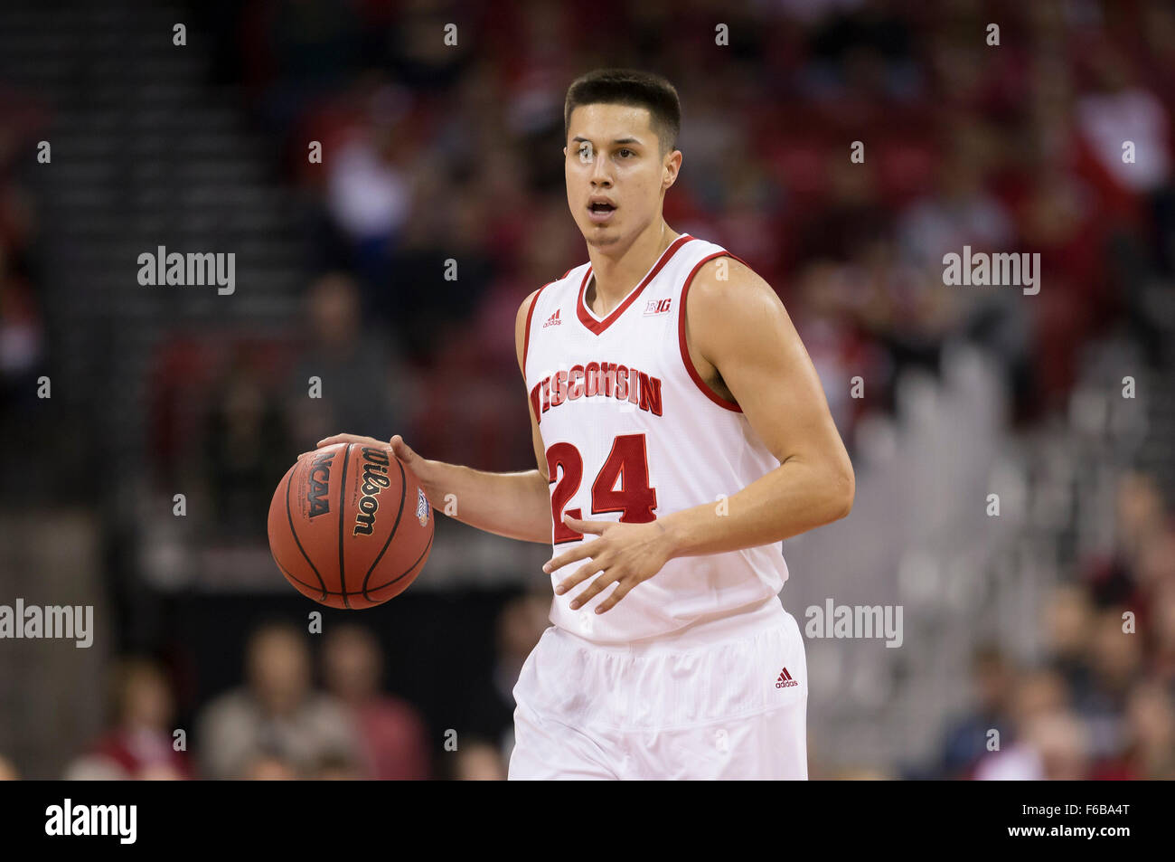Madison, WI, USA. 15th Nov, 2015. Wisconsin Badgers guard Bronson ...