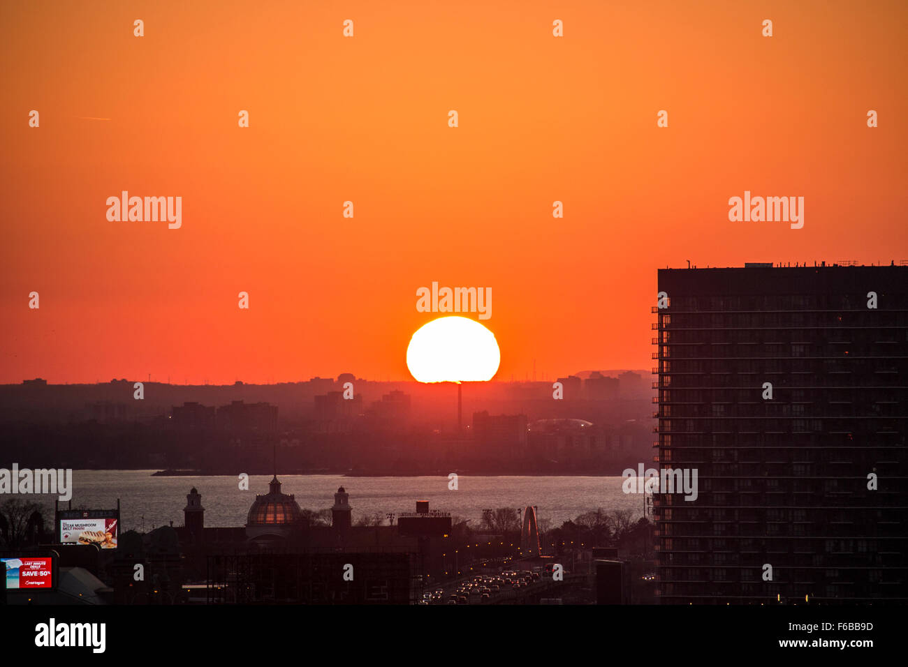 Lake sunset love hi-res stock photography and images - Alamy
