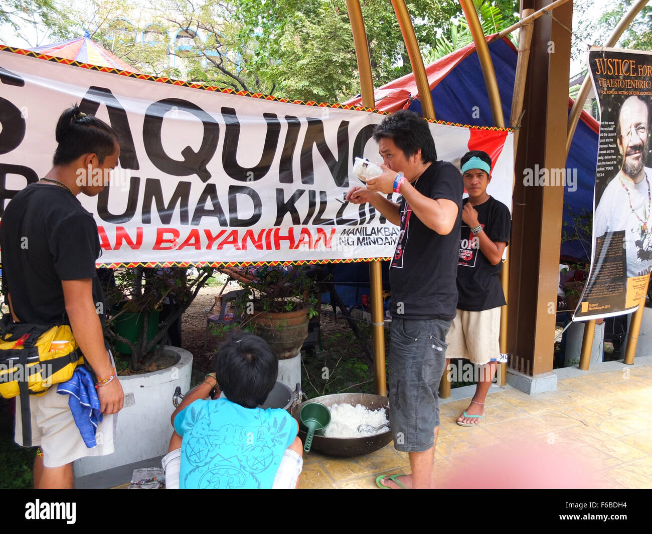 The Lumad people take a hearty lunch during their camp out in ...