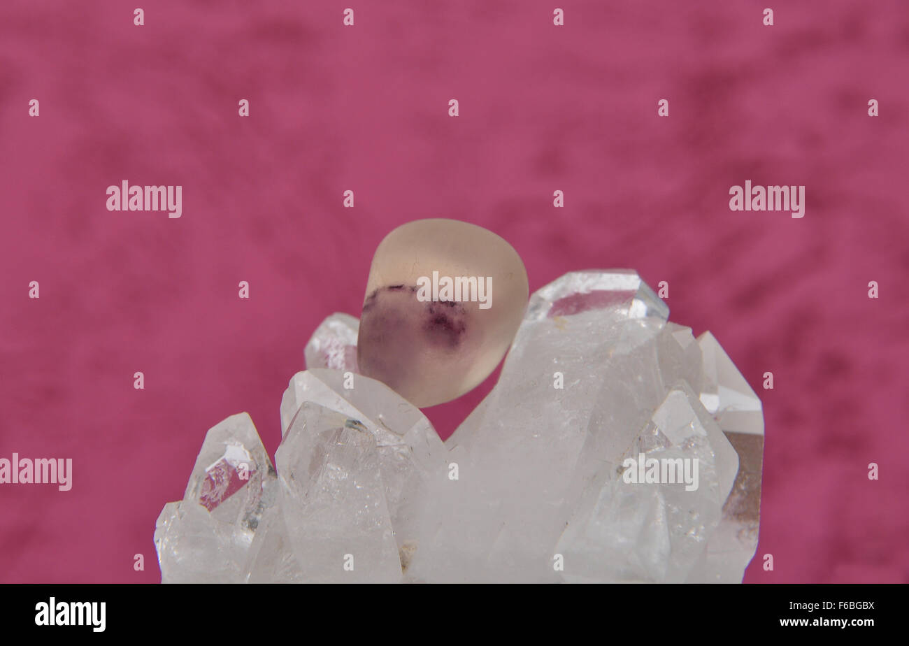 Red fluorite hi-res stock photography and images - Alamy