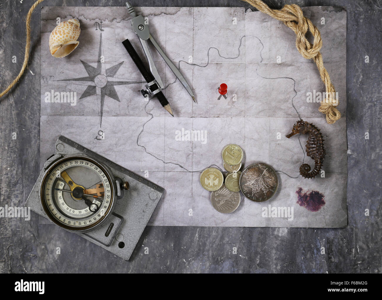 Vintage map and accessories for the treasure hunt and travel Stock ...