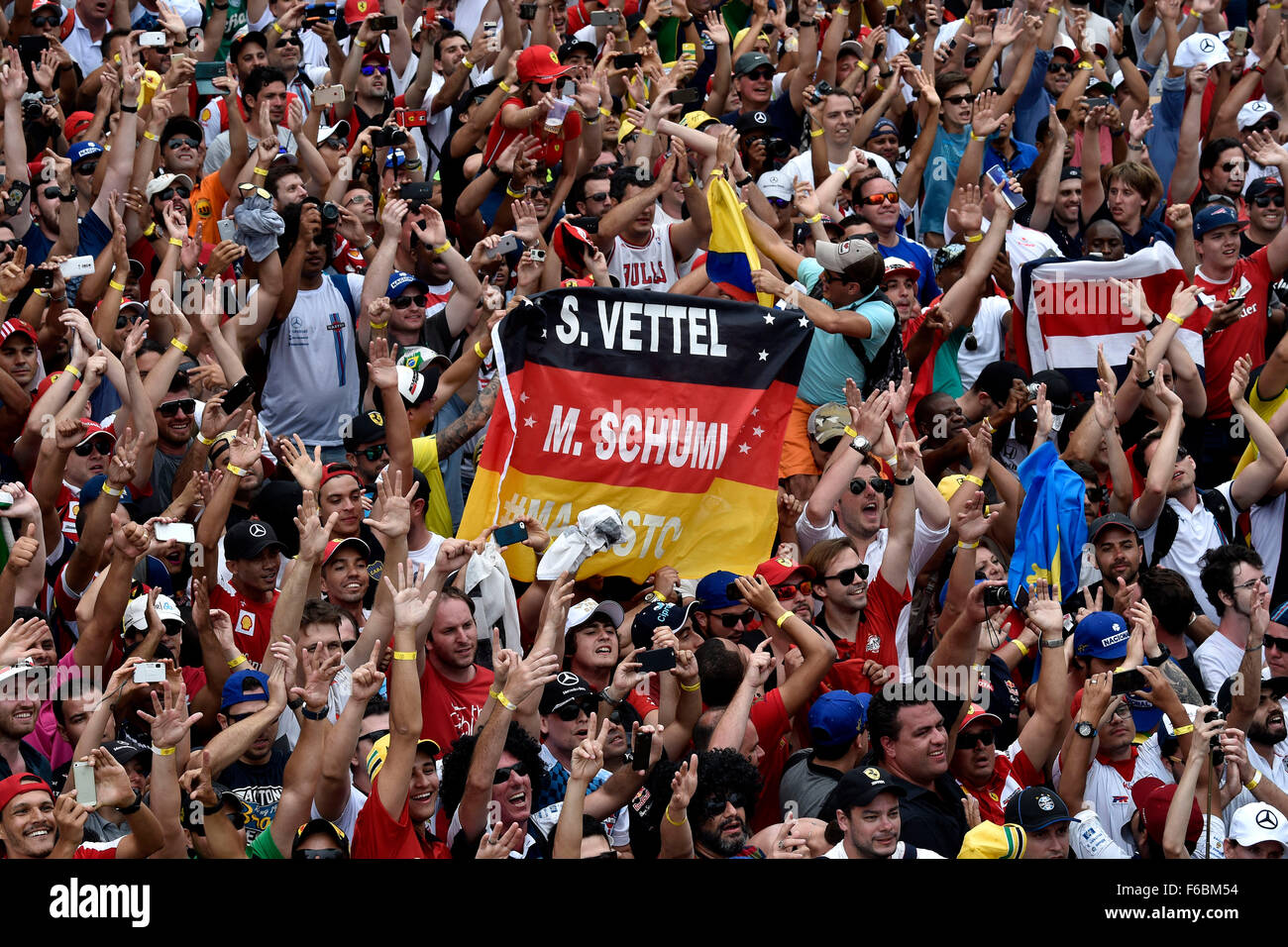 Dpa brazilian formula one fan hi-res stock photography and images - Alamy