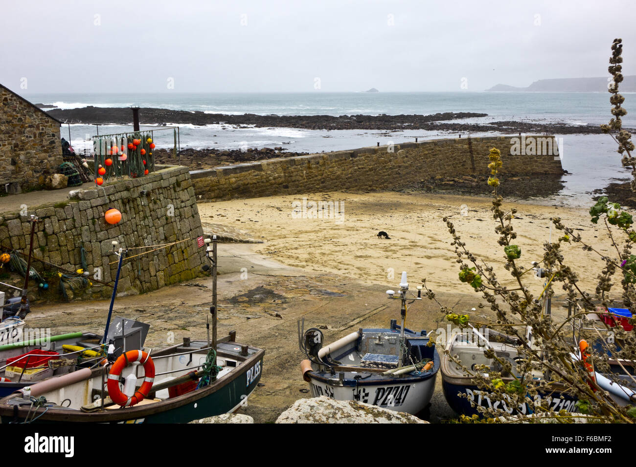 Jetty harbour hi-res stock photography and images - Alamy