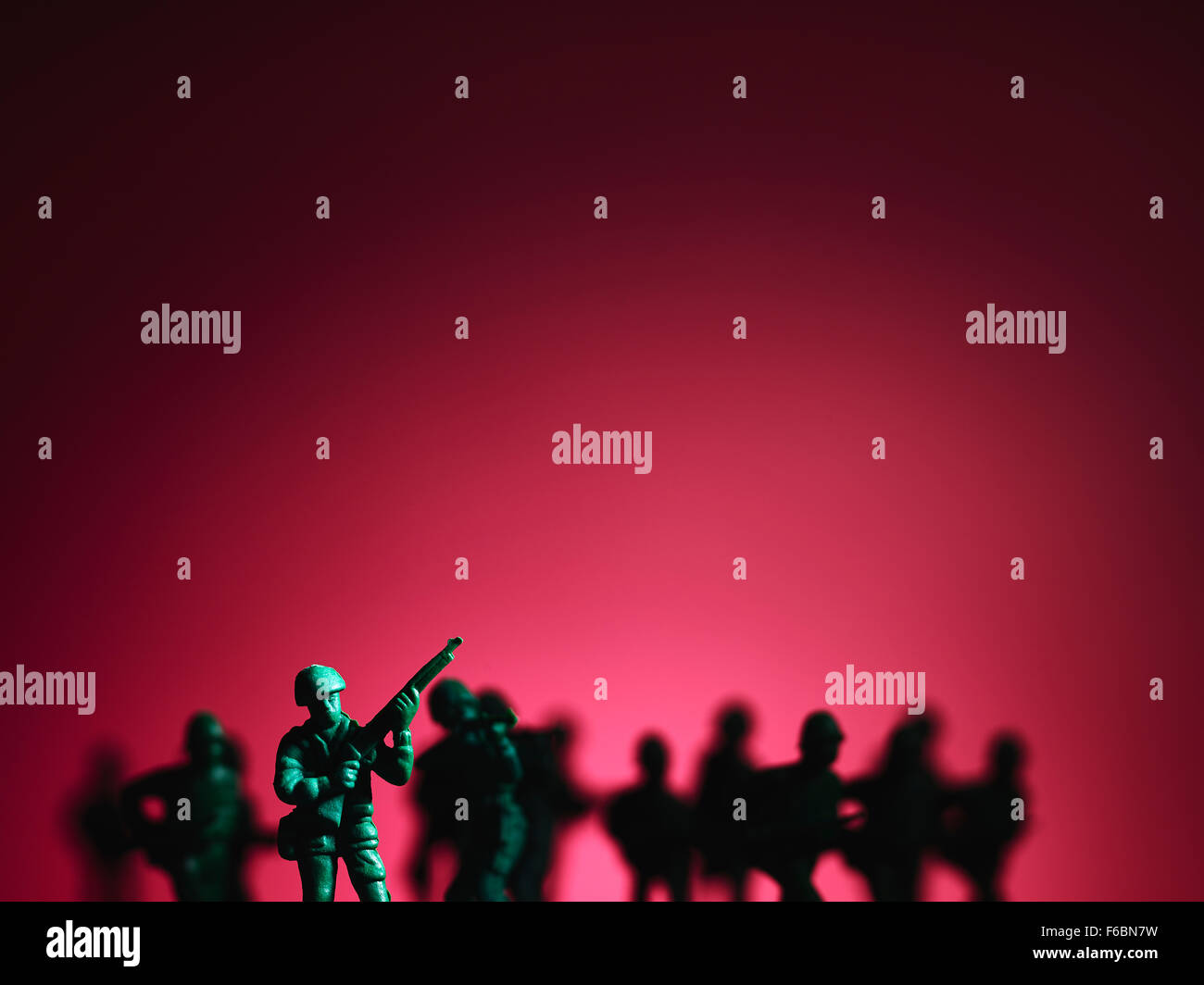 Plastic army men soldiers toy hi-res stock photography and images - Alamy
