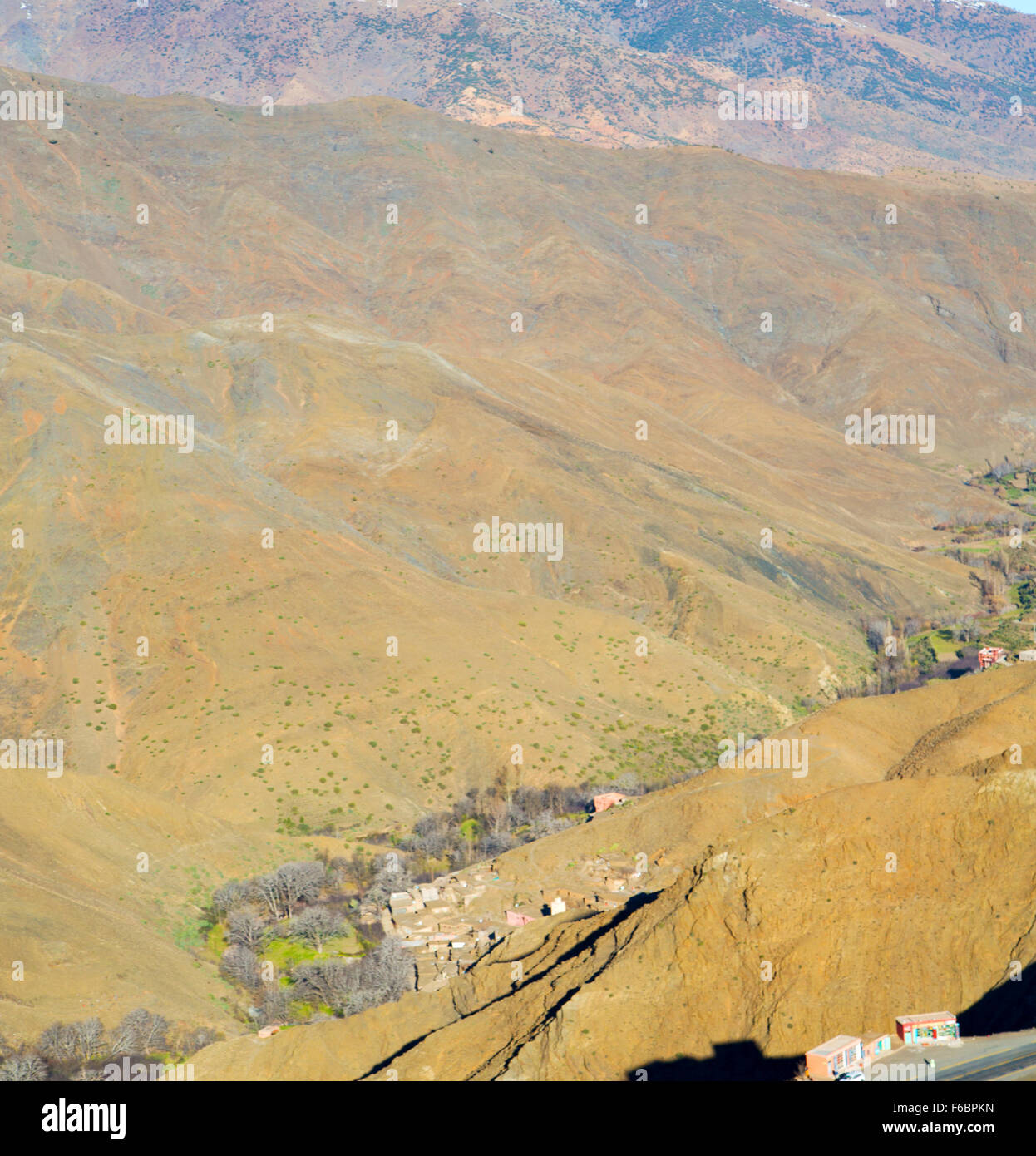 in ground africa morocco the bush dry atlas mountain Stock Photo - Alamy