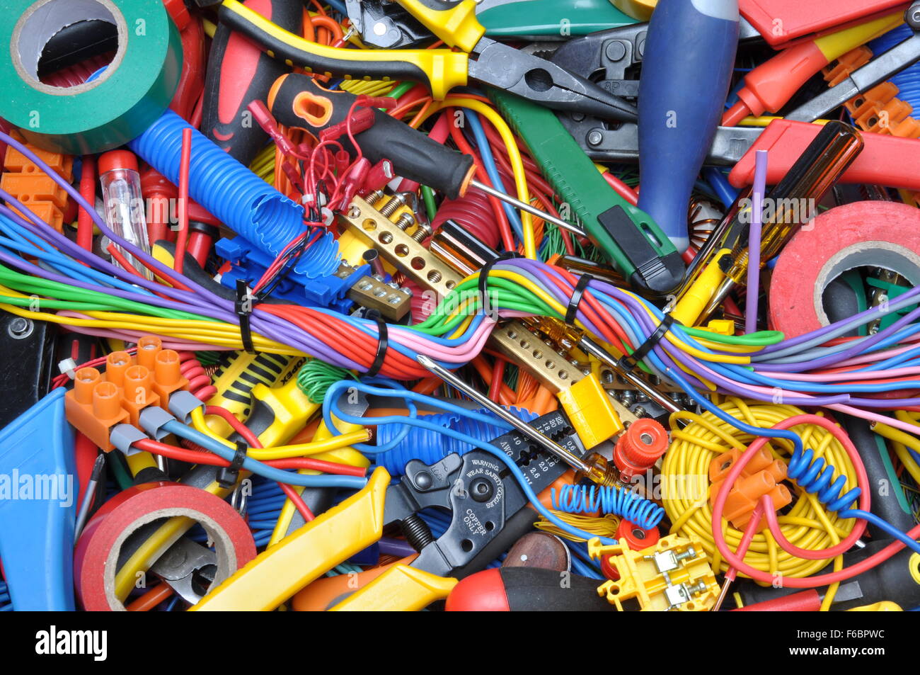 Tools and electrical component kit used in electrical installations ...