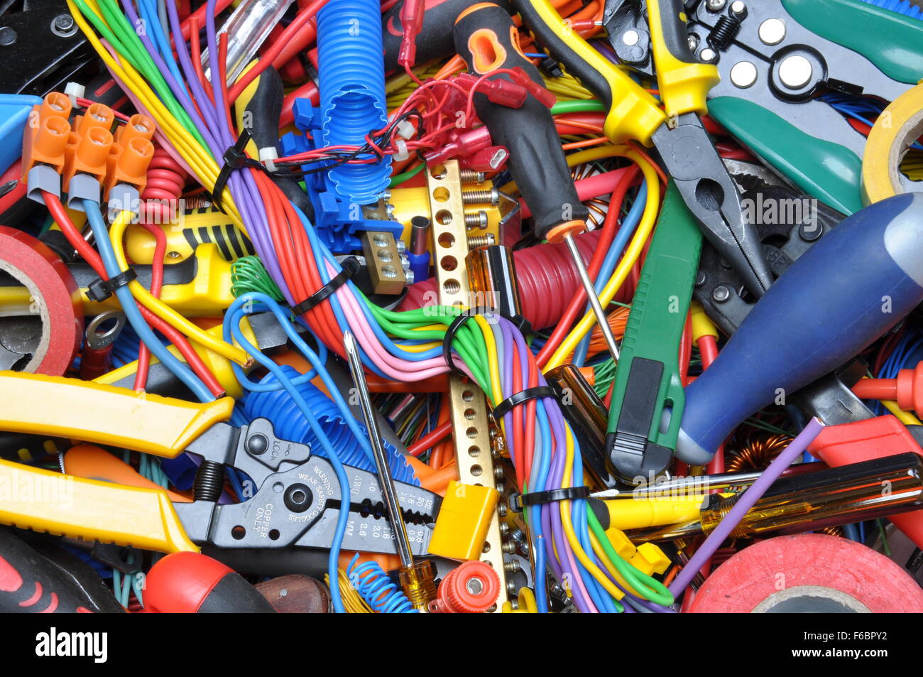 Tools and electrical component kit used in electrical installations ...