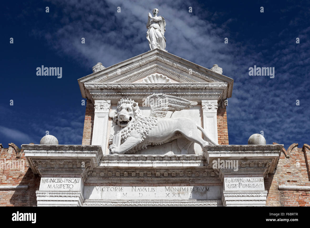 Venetian winged lion at arsenal gateway, Castello, Venice, Veneto ...