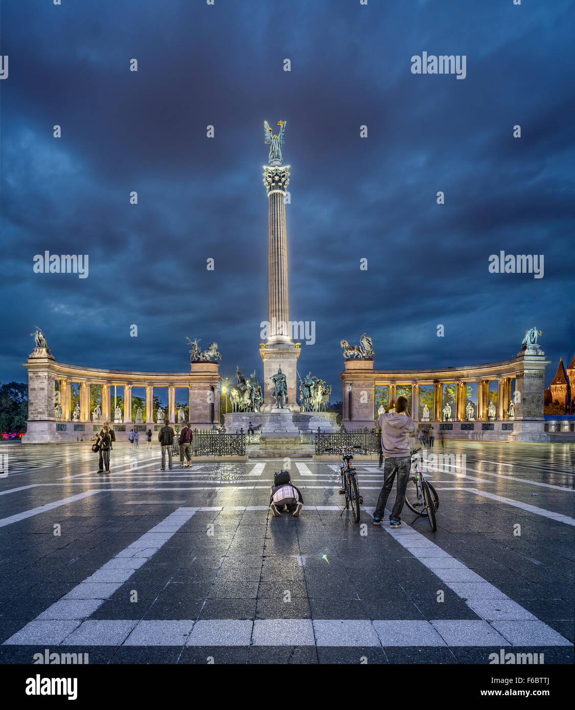 Heroes's Square and Millennium Monument in Budapest Stock Photo - Alamy