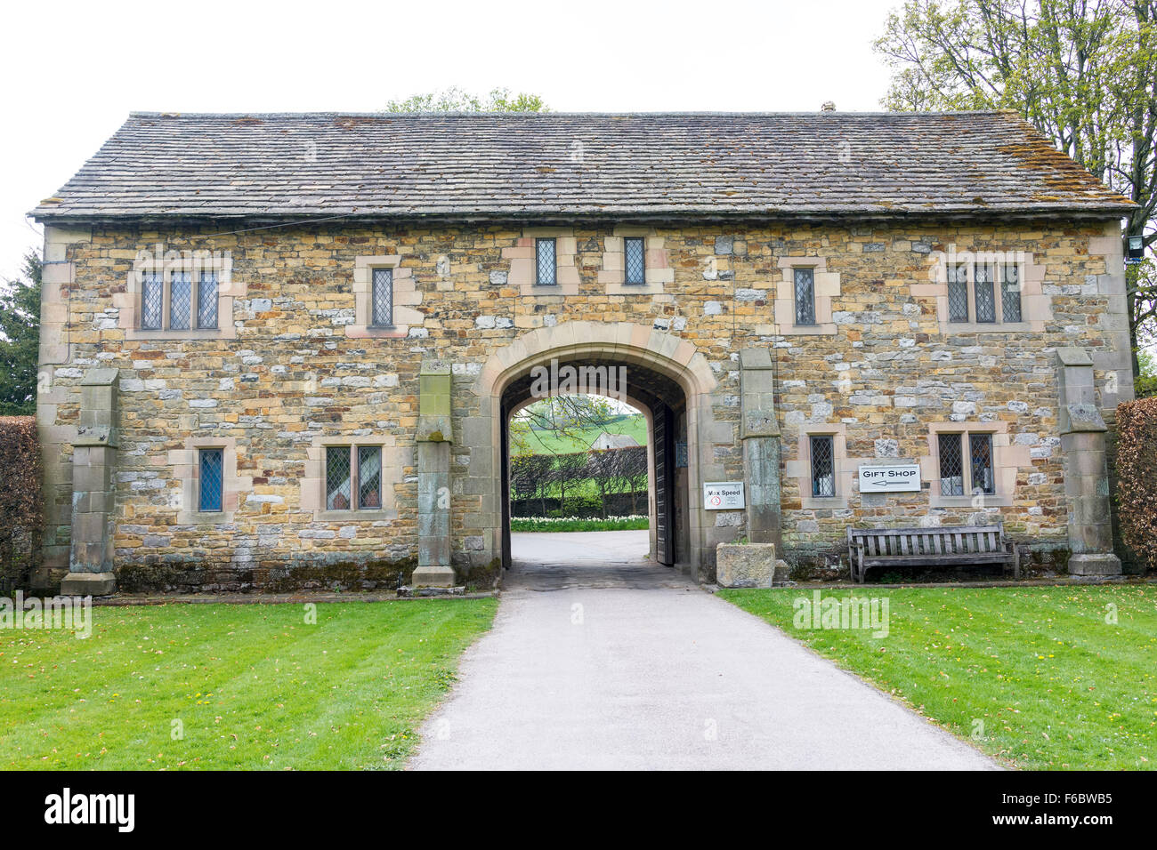 Chatsworth house hall hi-res stock photography and images - Alamy