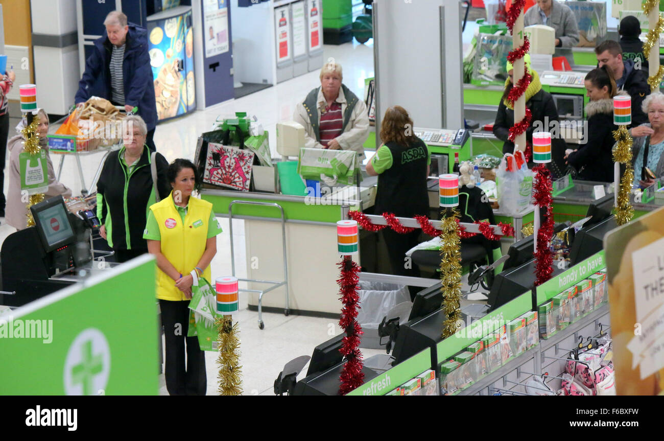 Asda staff hi-res stock photography and images - Alamy
