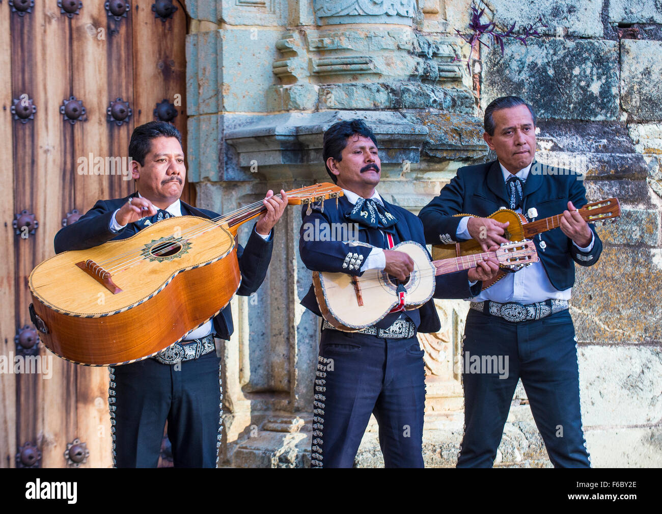 Day of the dead mexico mariachi band hi-res stock photography and ...