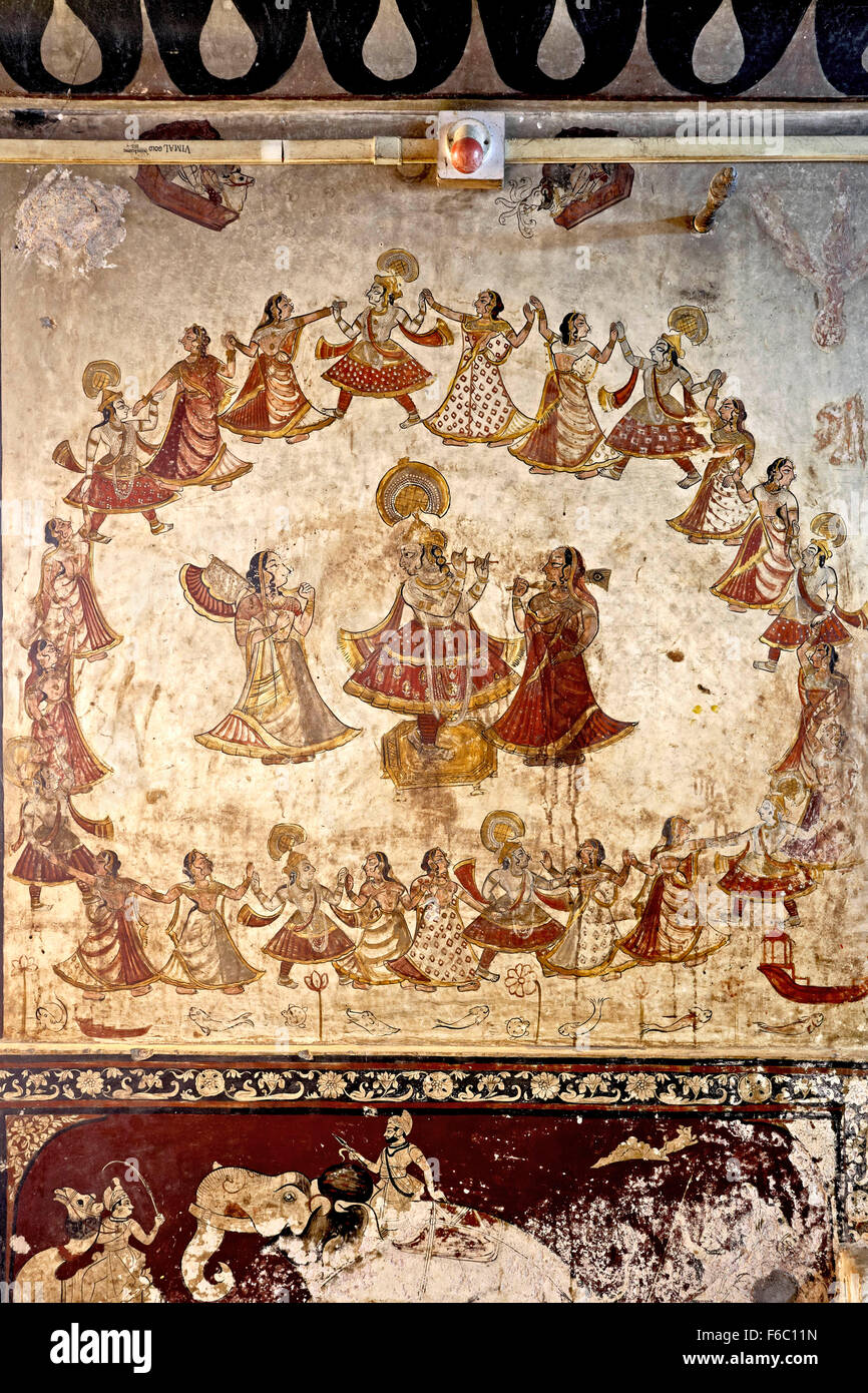 Painting of lord krishna dancing with gopis, nathdwara, rajasthan ...