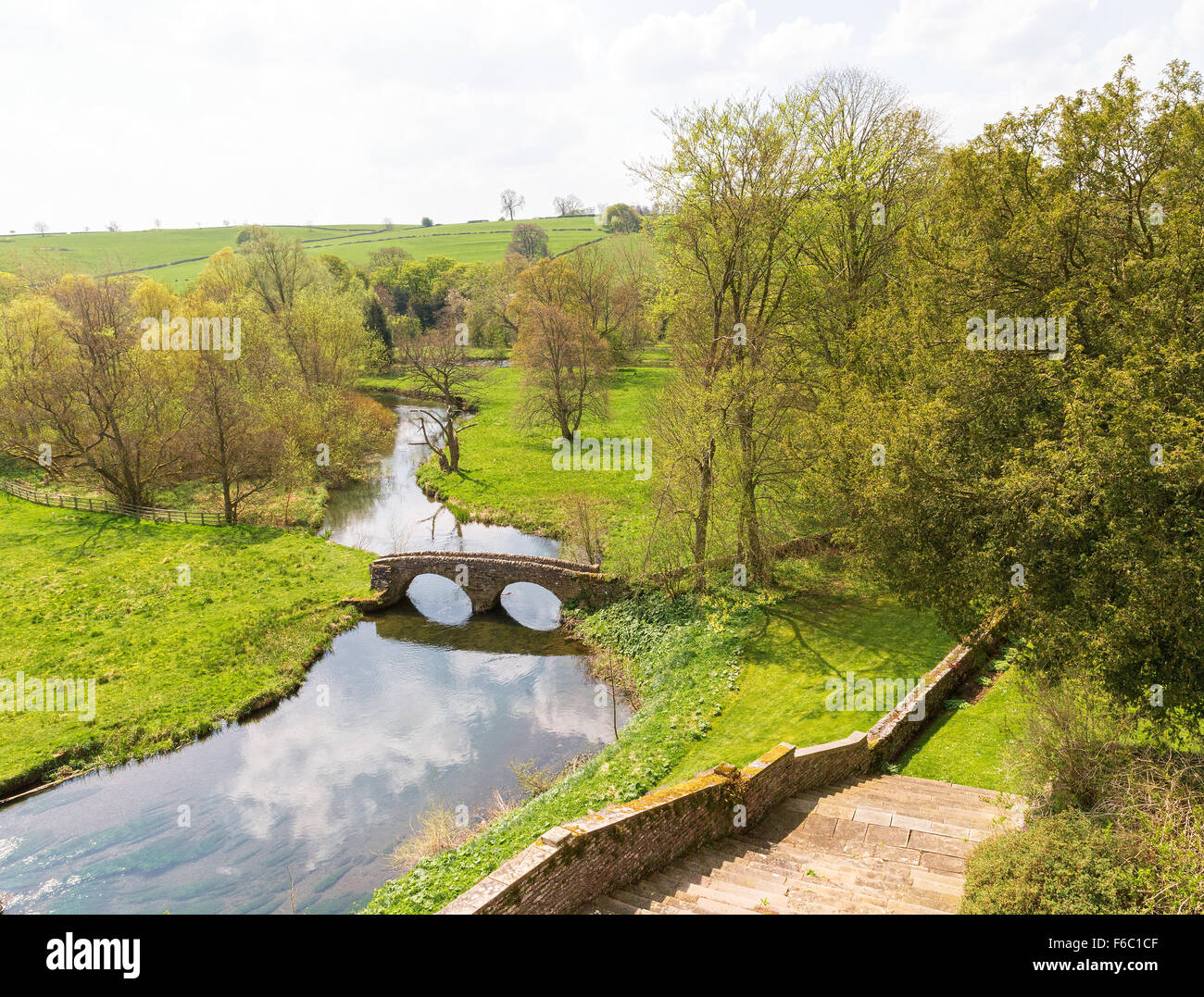 Haddon Hall Derbyshire Near Buxton & Chatsworth House. Elizabethan ...