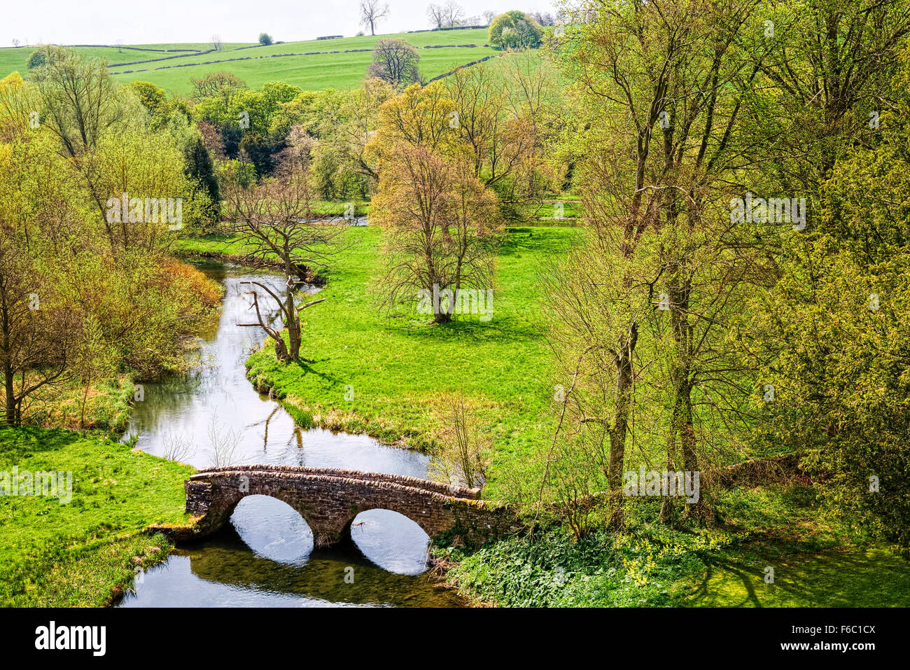 Haddon Hall Derbyshire Near Buxton & Chatsworth House. Elizabethan ...