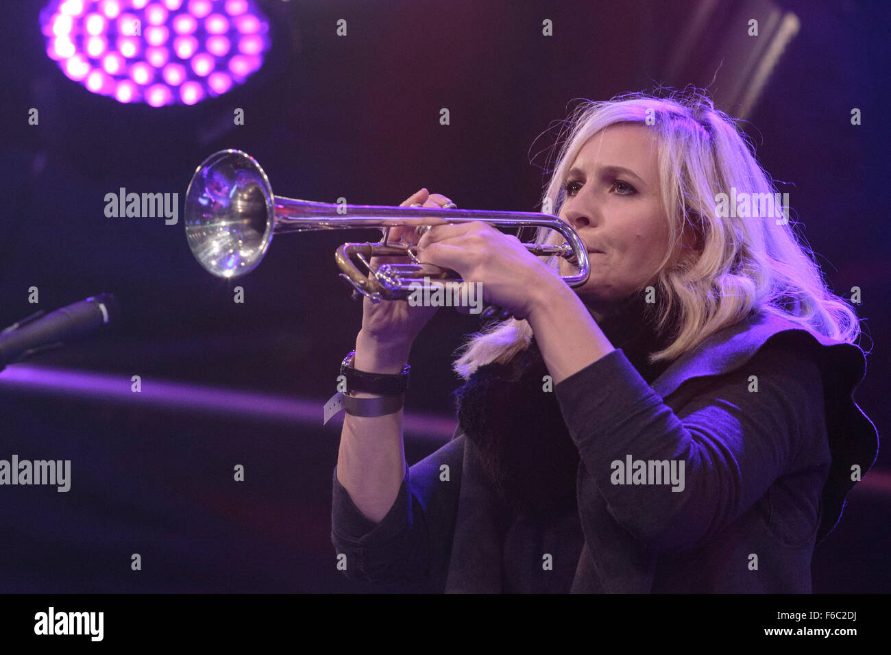 Classical trumpet player alison balsom hi-res stock photography and ...