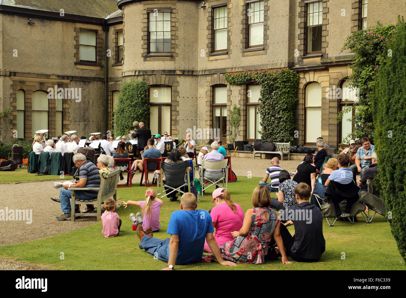 Brass band yorkshire hi-res stock photography and images - Alamy