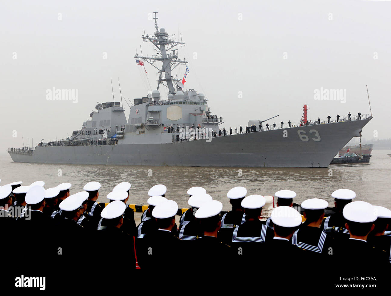 Shanghai, China. 16th Nov, 2015. The United States navy destroyer USS ...