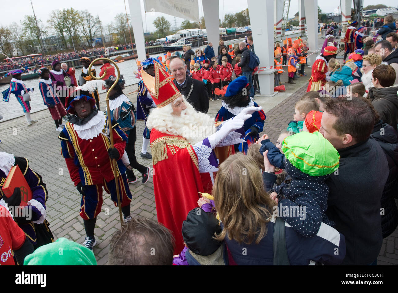 Sinterklaas boat hi-res stock photography and images - Alamy