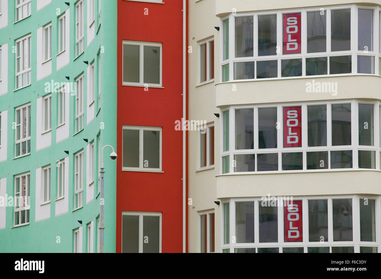 Large sign suburban house hi-res stock photography and images - Alamy