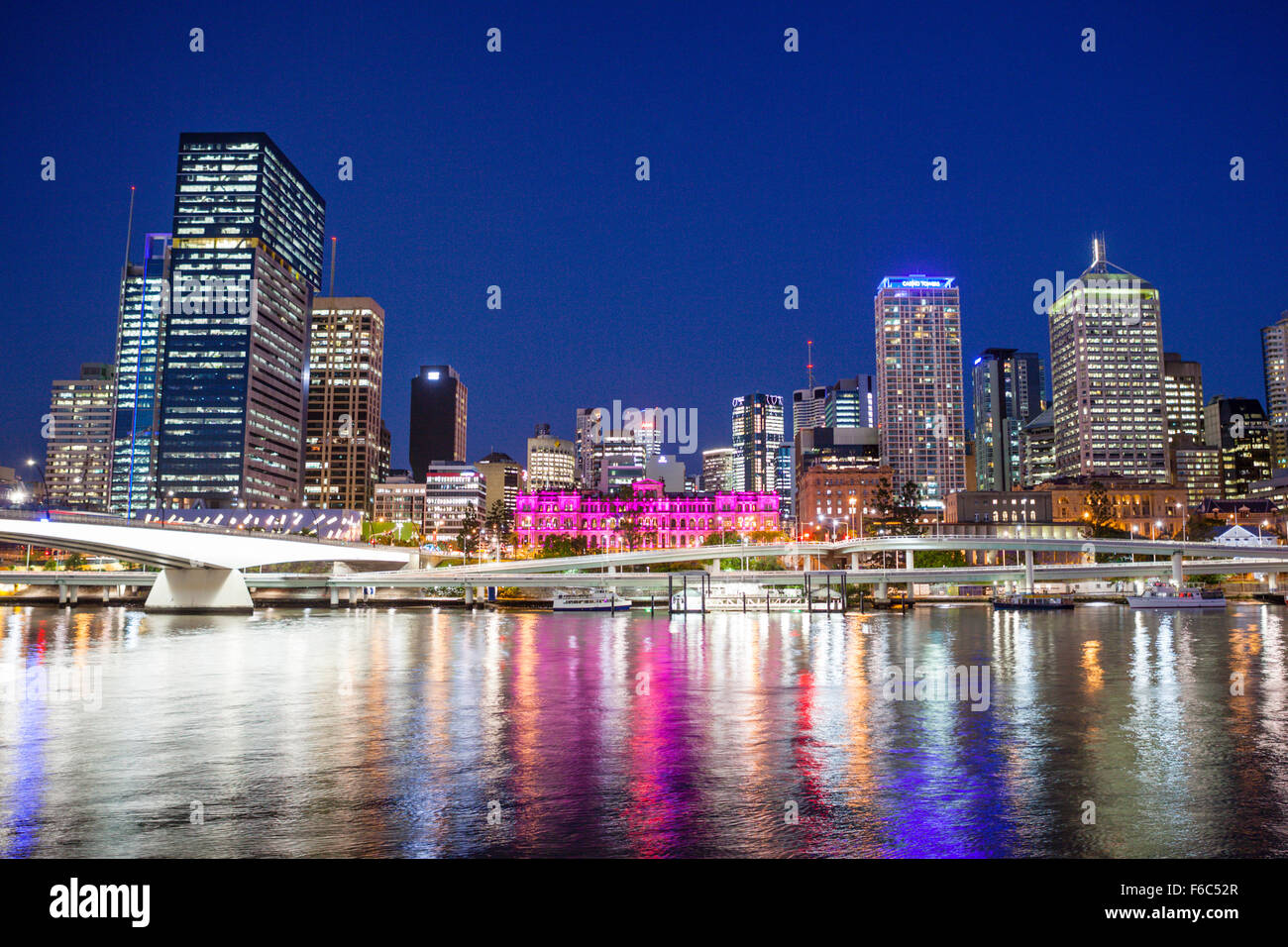 Brisbane city night panorama hi-res stock photography and images - Alamy