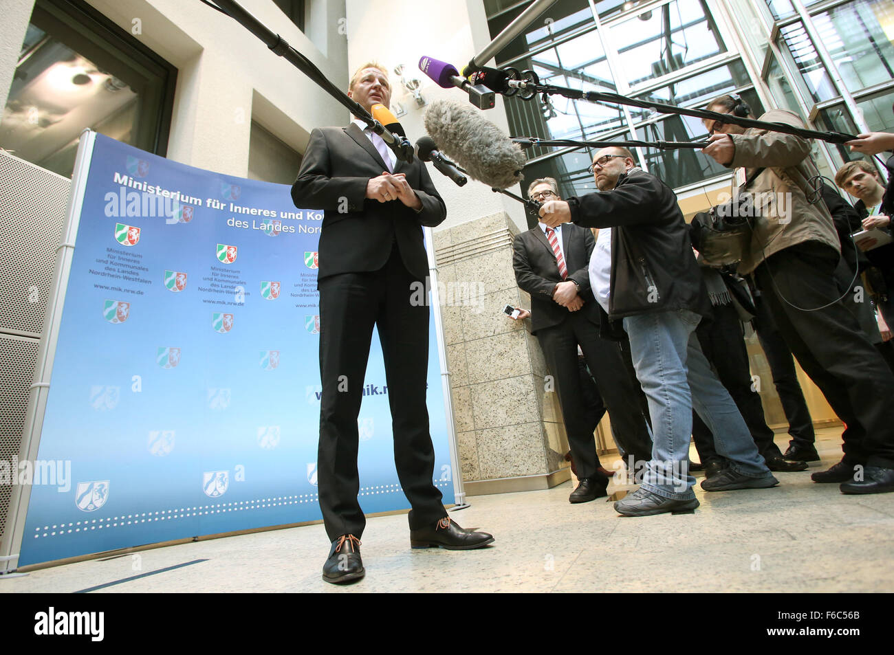 Roland jaeger hi-res stock photography and images - Alamy