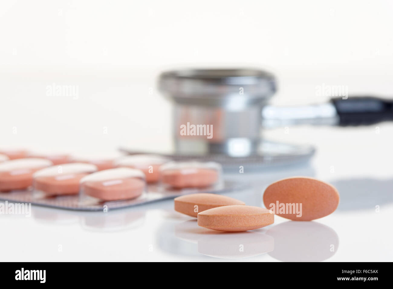 Close up of a Statin tablet - the controversial cholesterol lowering ...