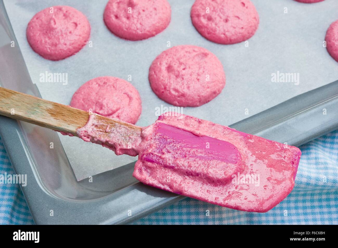 Sheet piles hi-res stock photography and images - Alamy