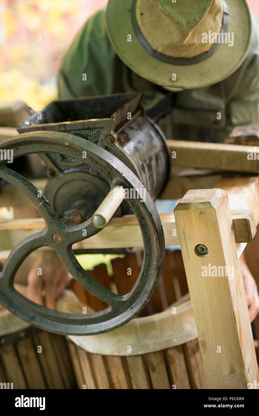 The cider press hi-res stock photography and images - Alamy