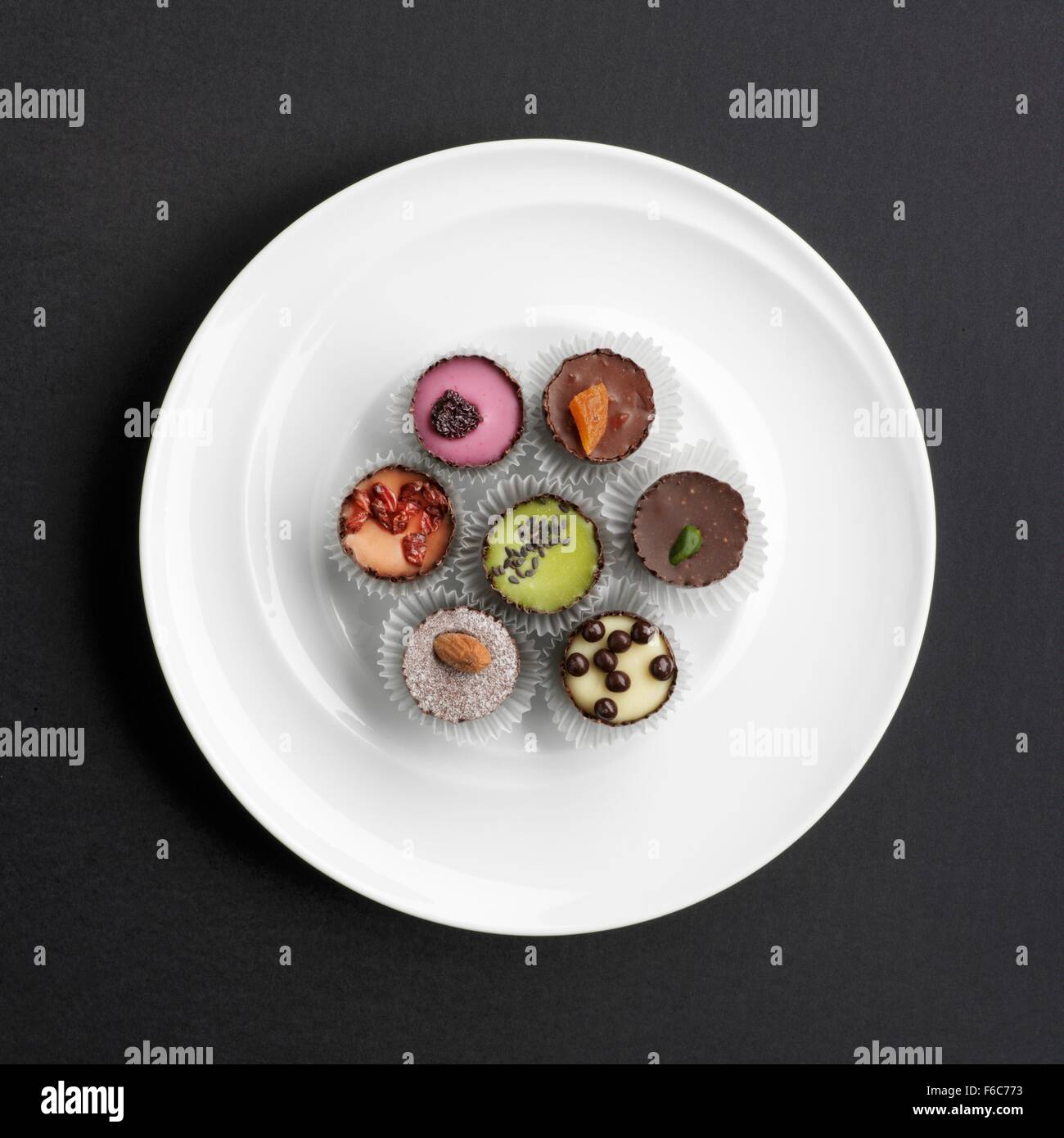 Making filled chocolates hi-res stock photography and images - Alamy