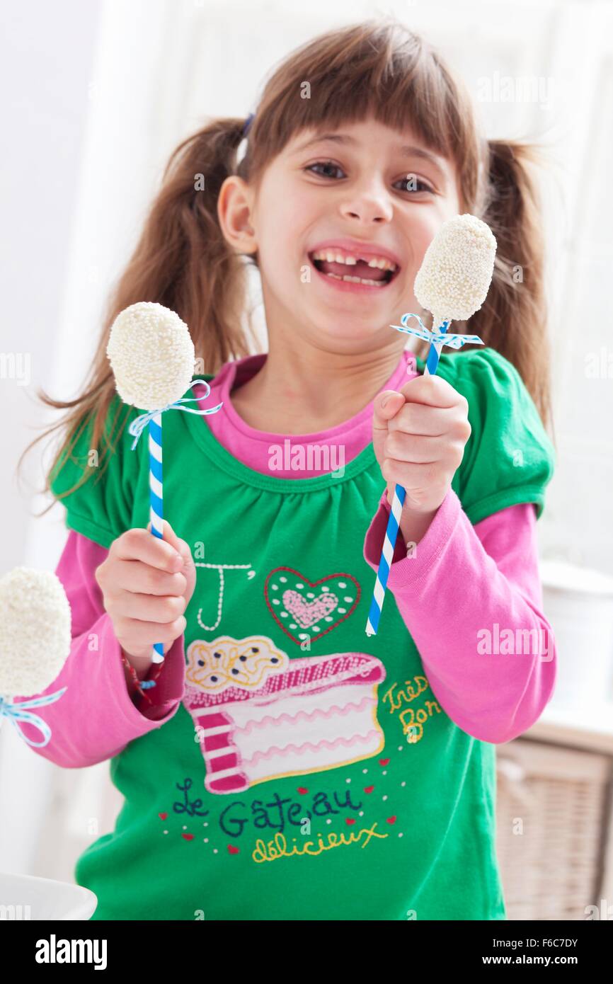 Egg shaped sweets hi-res stock photography and images - Alamy