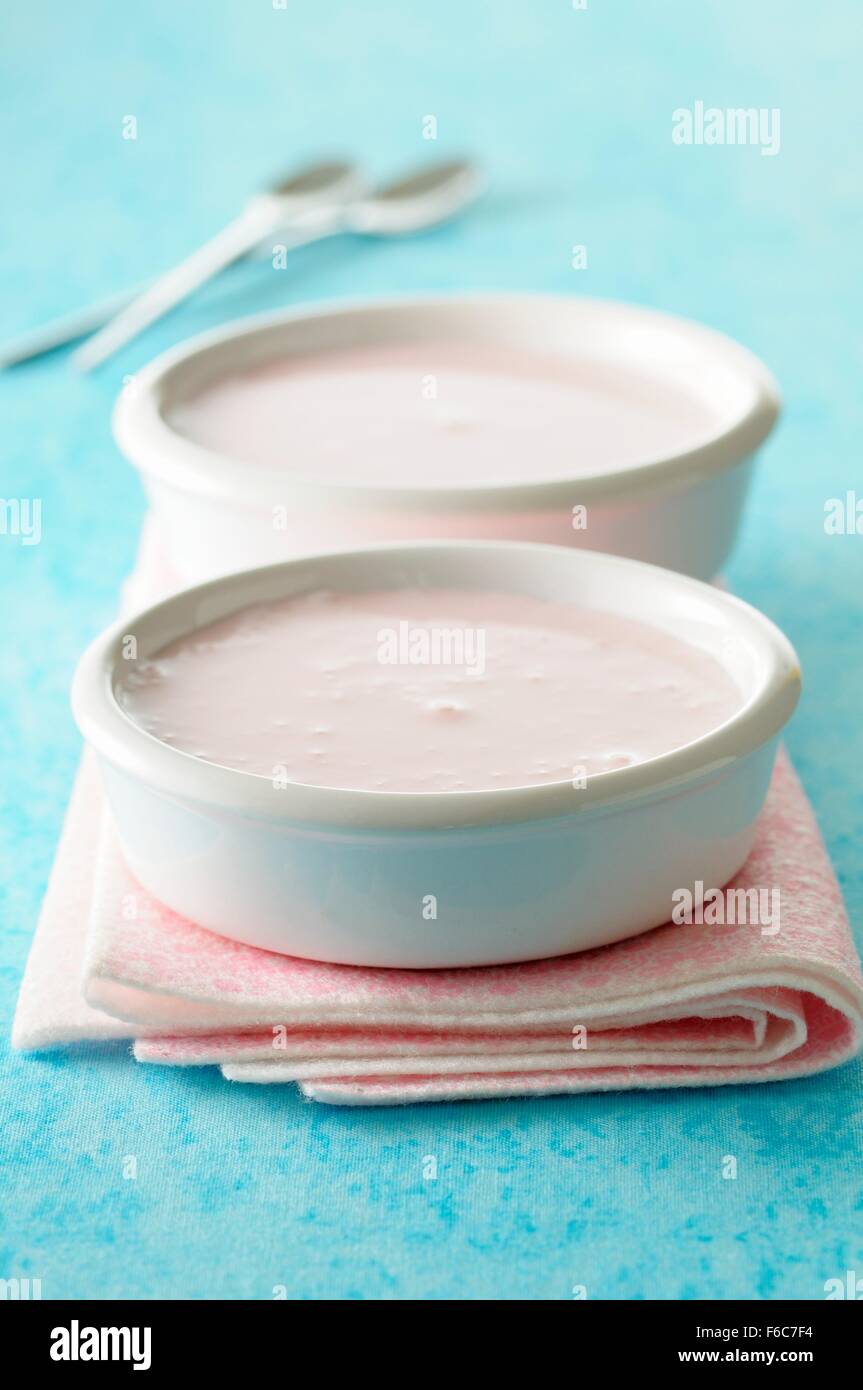 Small bowls of rose mousse Stock Photo - Alamy