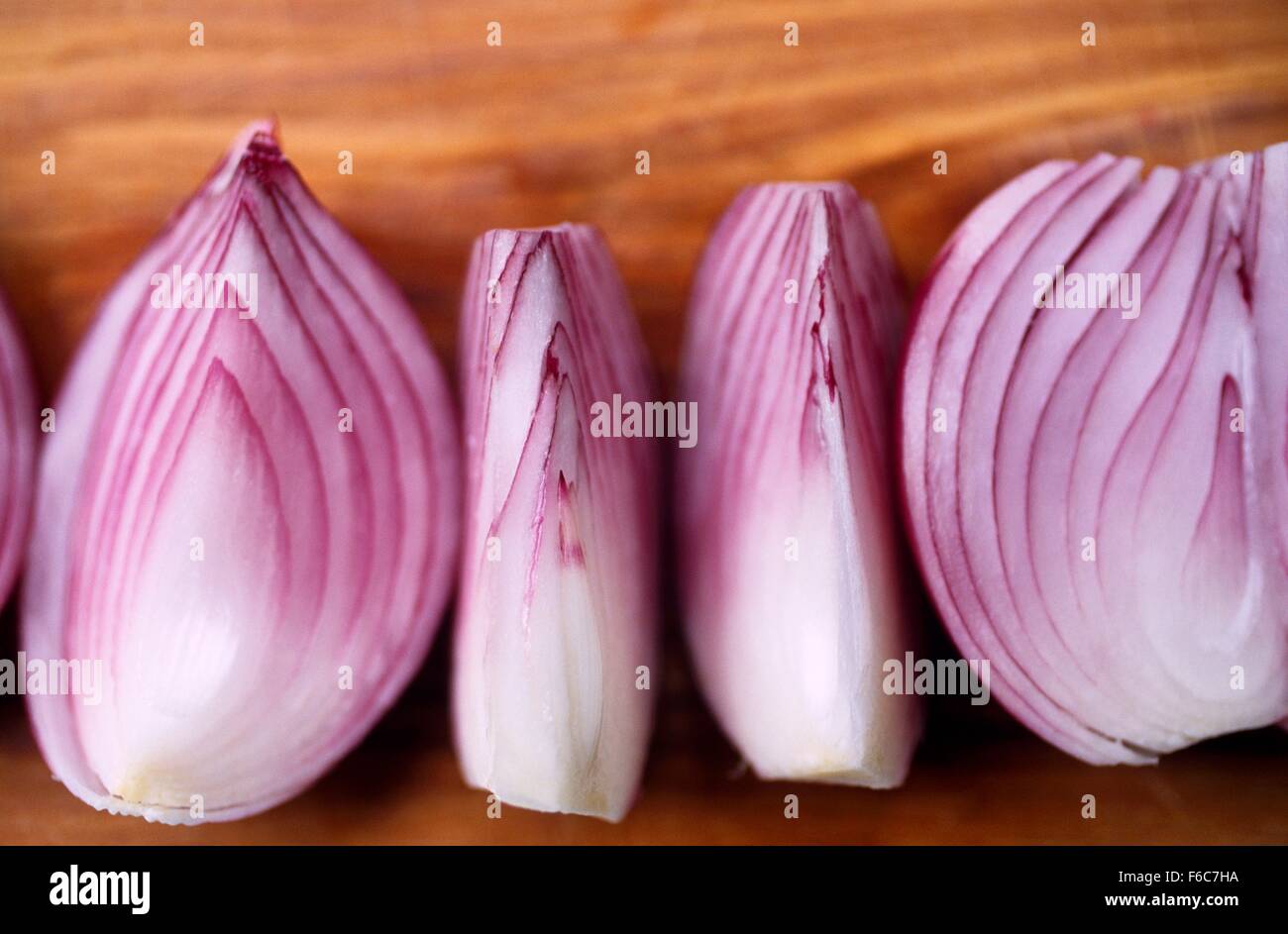 Sliced red onion Stock Photo - Alamy