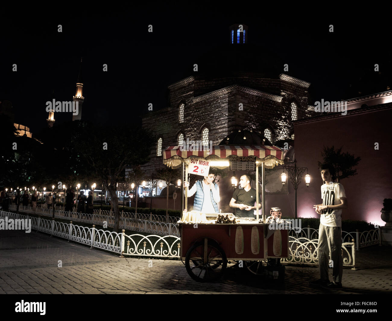 Food cart hi-res stock photography and images - Alamy