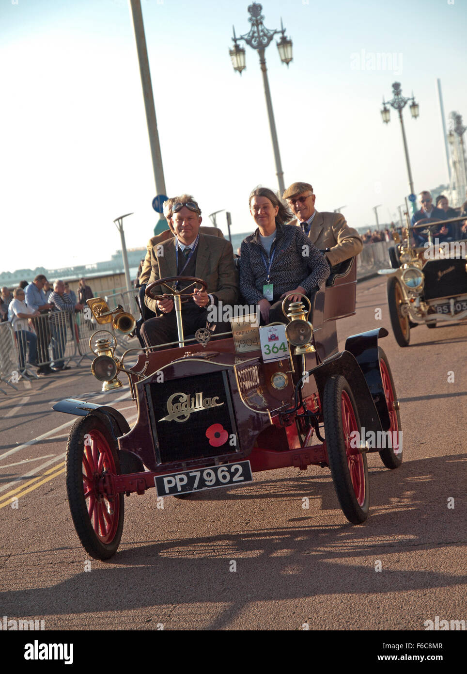 Arrivals on the seafront from the London to Brighton Veteran Car Rally ...