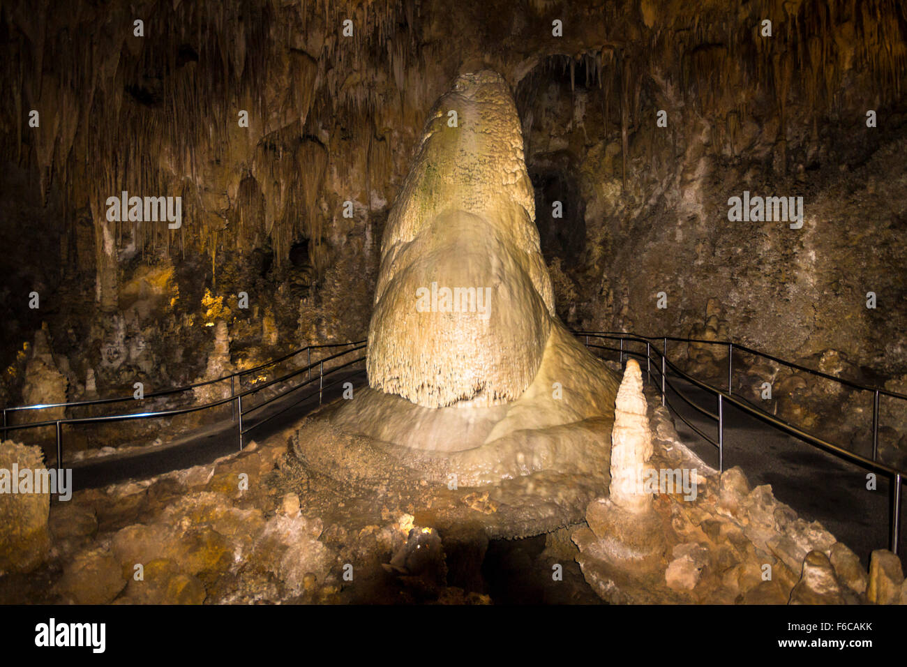 Inside Carlsbad Caverns Cave System, USA Stock Photo - Alamy