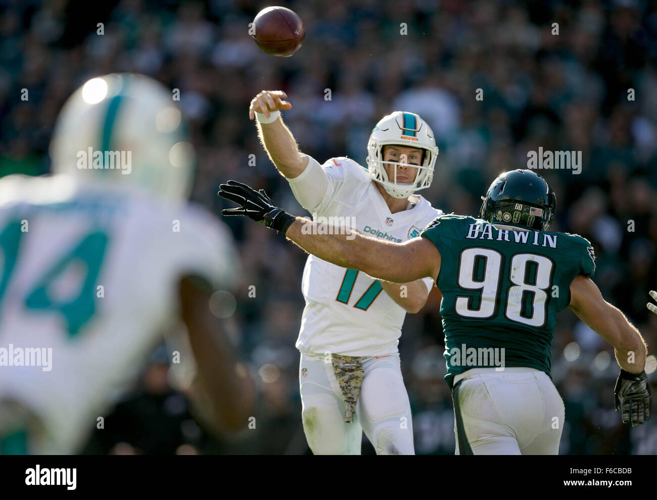 Nov. 15, 2015 - Philadelphia, Pa, U.S. - Miami Dolphins quarterback ...