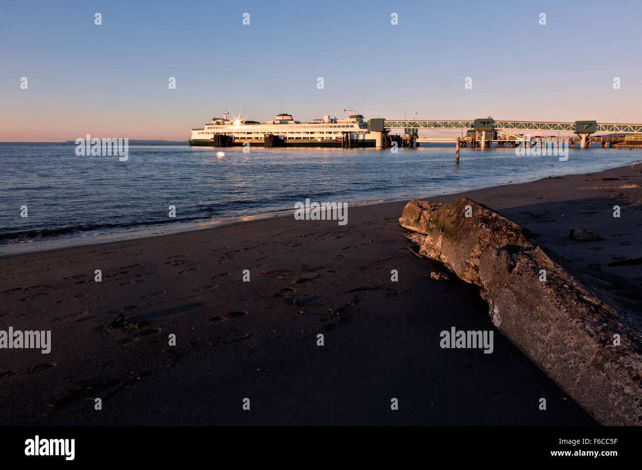Loading ramp on car ferry hi-res stock photography and images - Alamy