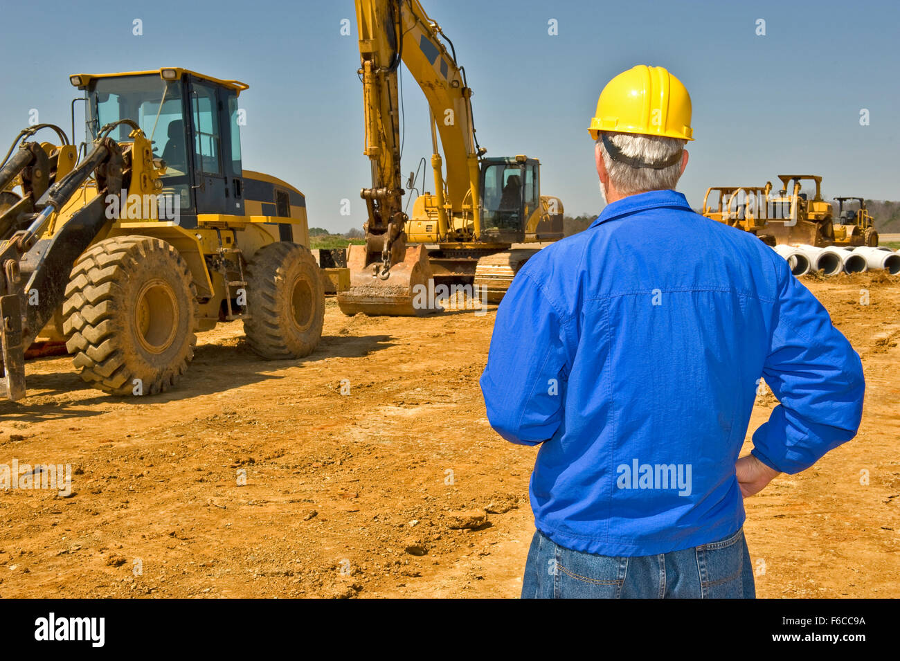 Man standing facing away from hi-res stock photography and images - Alamy