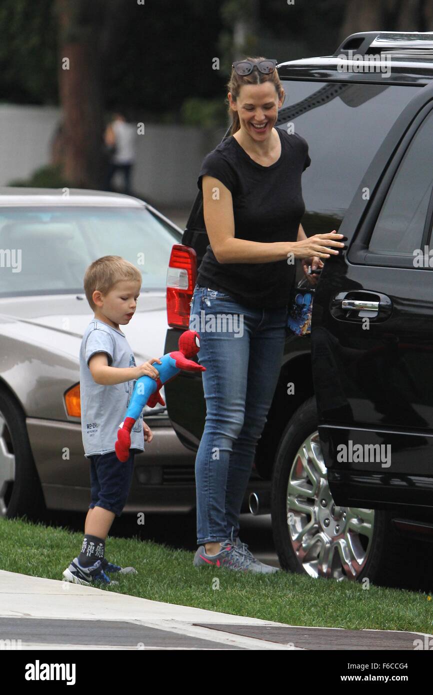 Jennifer Garner taking her son out for a morning walk in Brentwood ...