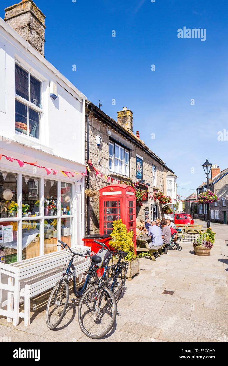 Cornwall Square High Resolution Stock Photography and Images - Alamy