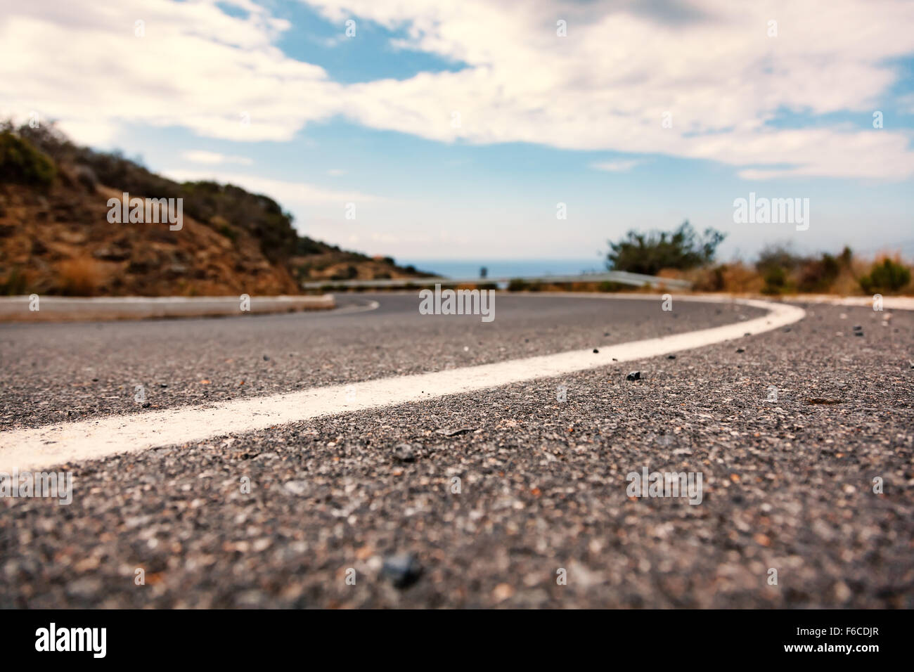 Road divider hi-res stock photography and images - Alamy