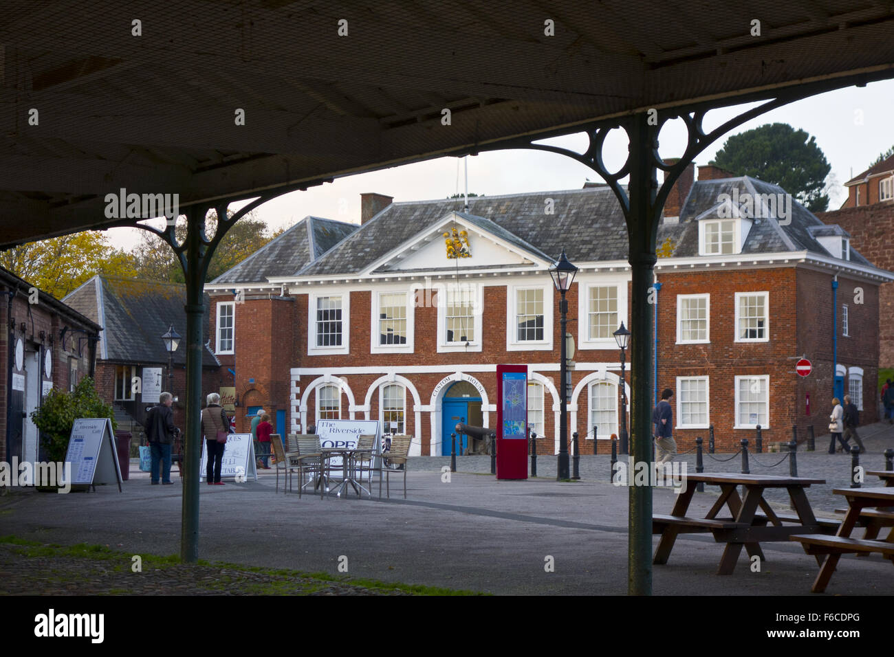 Customs house exeter hi-res stock photography and images - Alamy