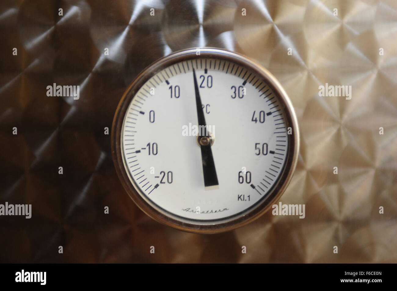 Temperature gage hi-res stock photography and images - Alamy