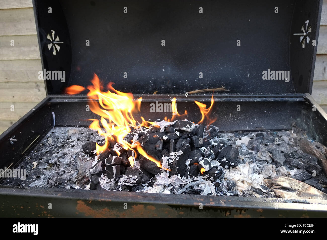 Drum barbecue hi-res stock photography and images - Alamy